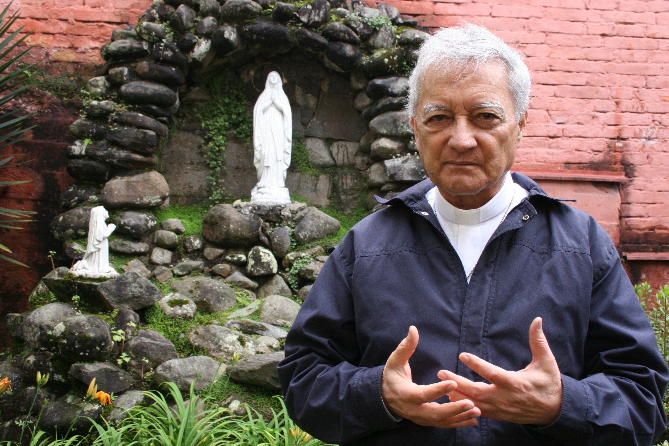 El padre Camilo, el servidor fiel