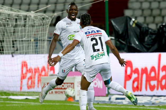 El Once Caldas gana y vuelve a enamorar