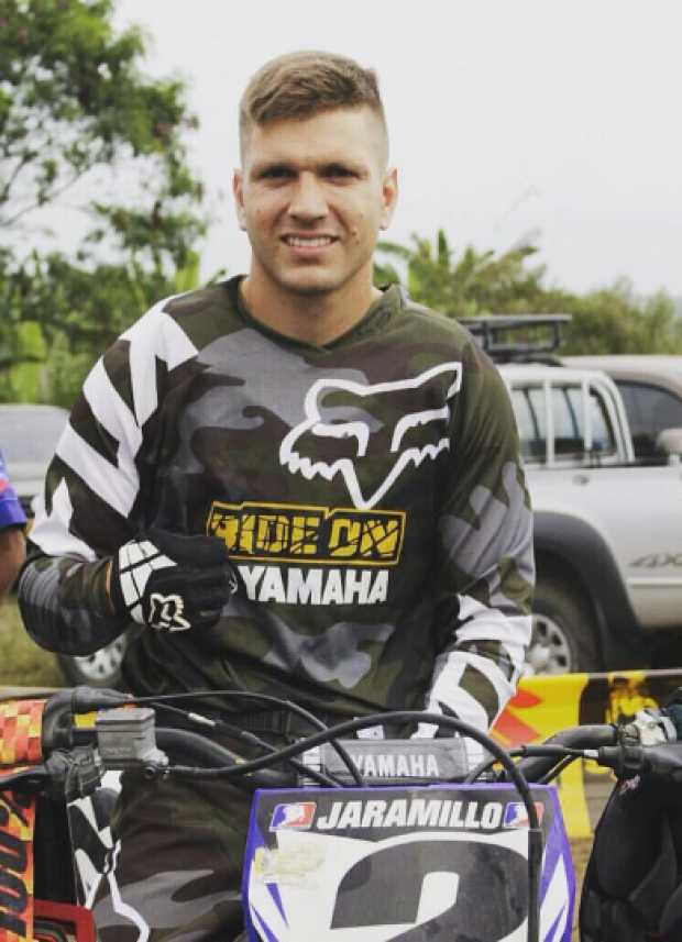 Héctor Yilén y Daniel Jaramillo volaron en sus motos